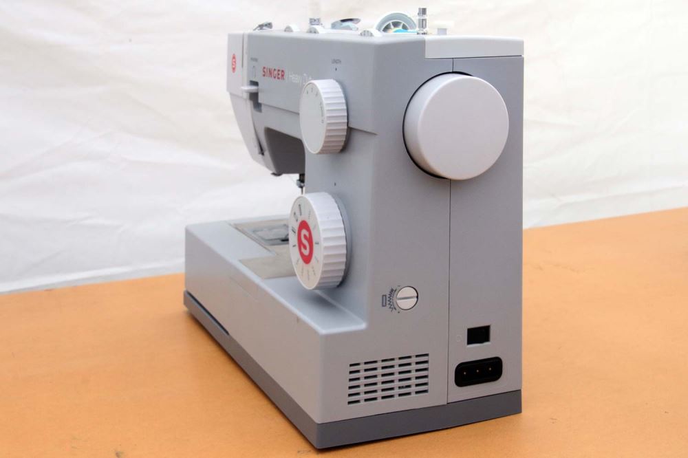 Singer 4411 Heavy Duty Sewing Machine – Sew It